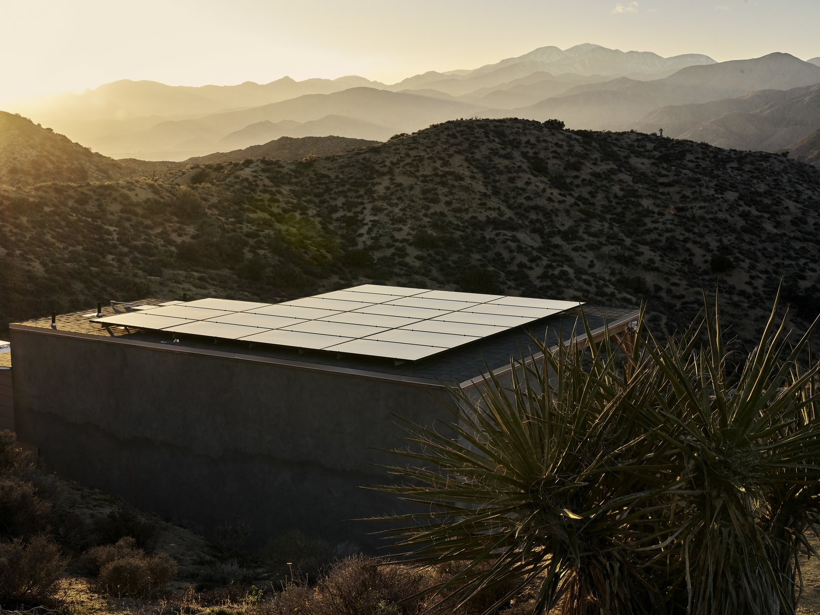 Photo 7 of 15 in A Tech Entrepreneur Rehabs an Off-Grid Dome Home in ...