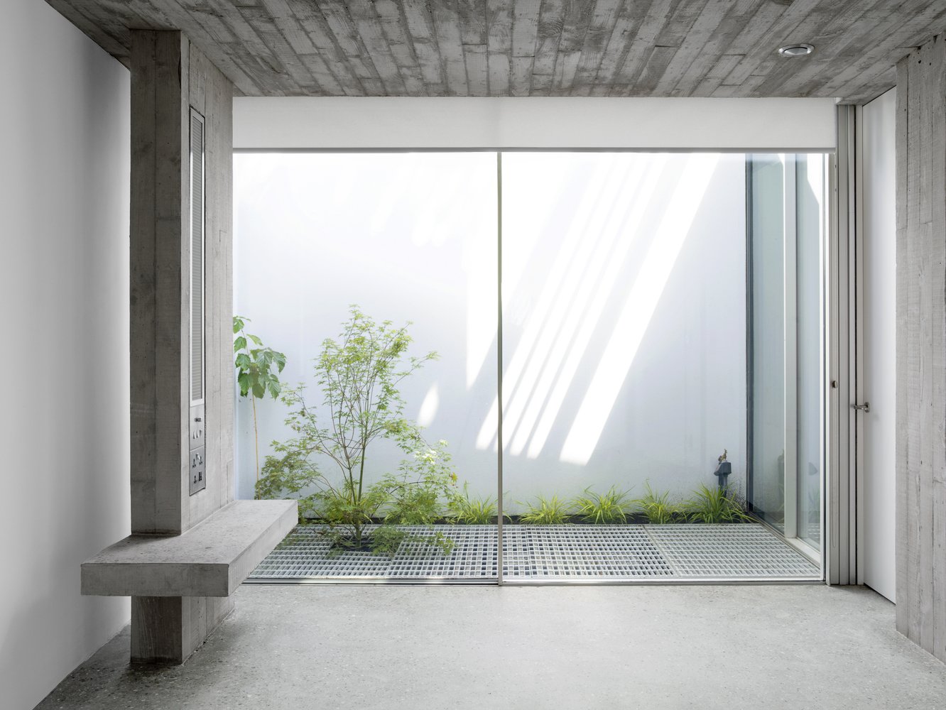 Photo 2 of 14 in This Is What the Best New Houses in London Look Like ...