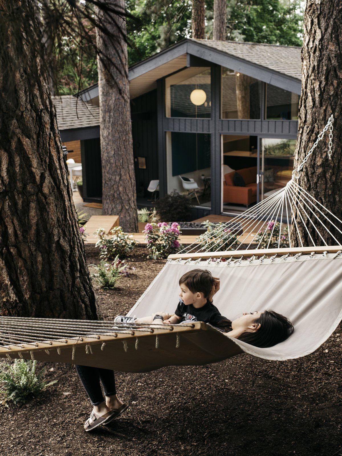 Photo 5 of 16 in A Designer Updates a 1971 Home by Celebrated ...