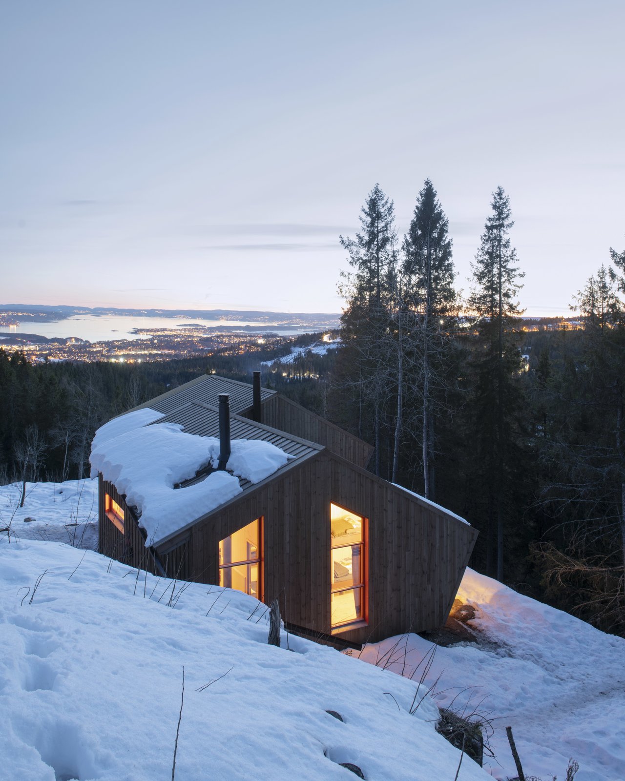 Photo 9 of 11 in Snøhetta Builds a Heavenly Cabin For Hikers in Oslo ...