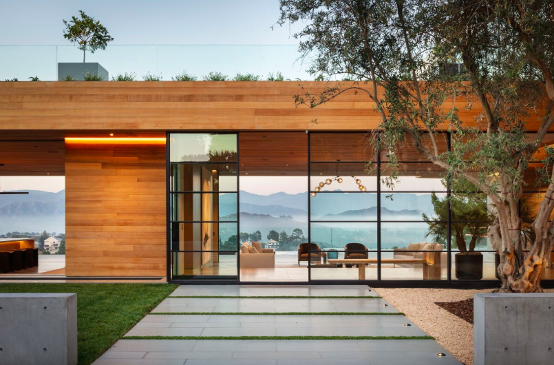 Photo 1 of 17 in A Breathtaking Beverly Hills Home Worthy of an A ...