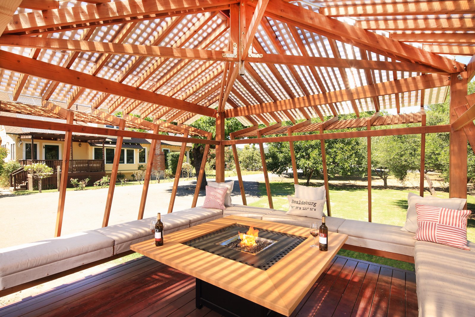 Sip Wine in This Japanese Pagoda-Inspired Pavilion - Dwell