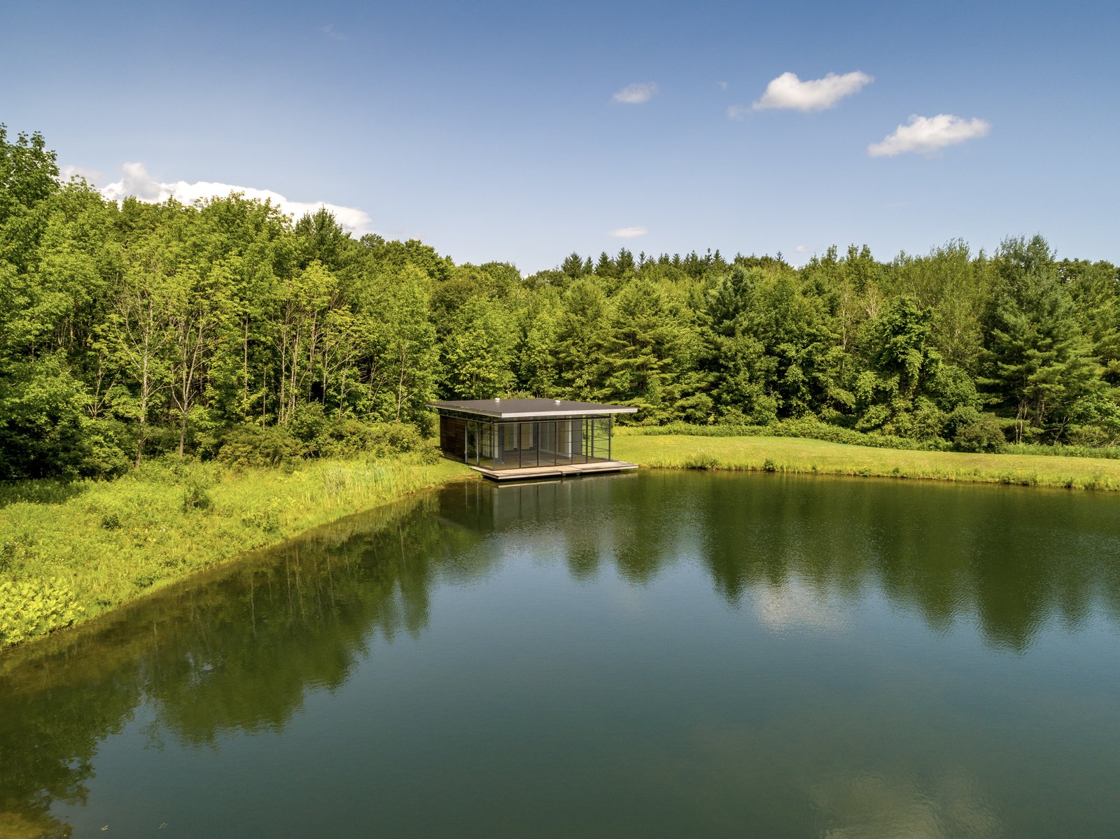 Photo 13 of 14 in Legendary Architect Steven Holl’s Y House in the ...