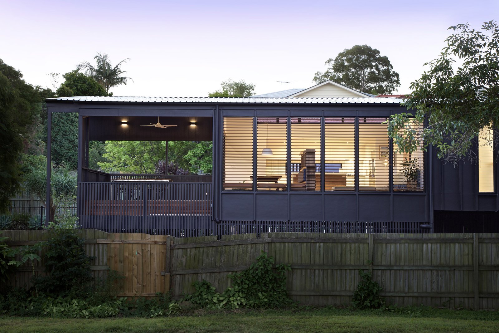 Photo 10 of 11 in A Classic Queenslander Bungalow Gets an Inky New ...