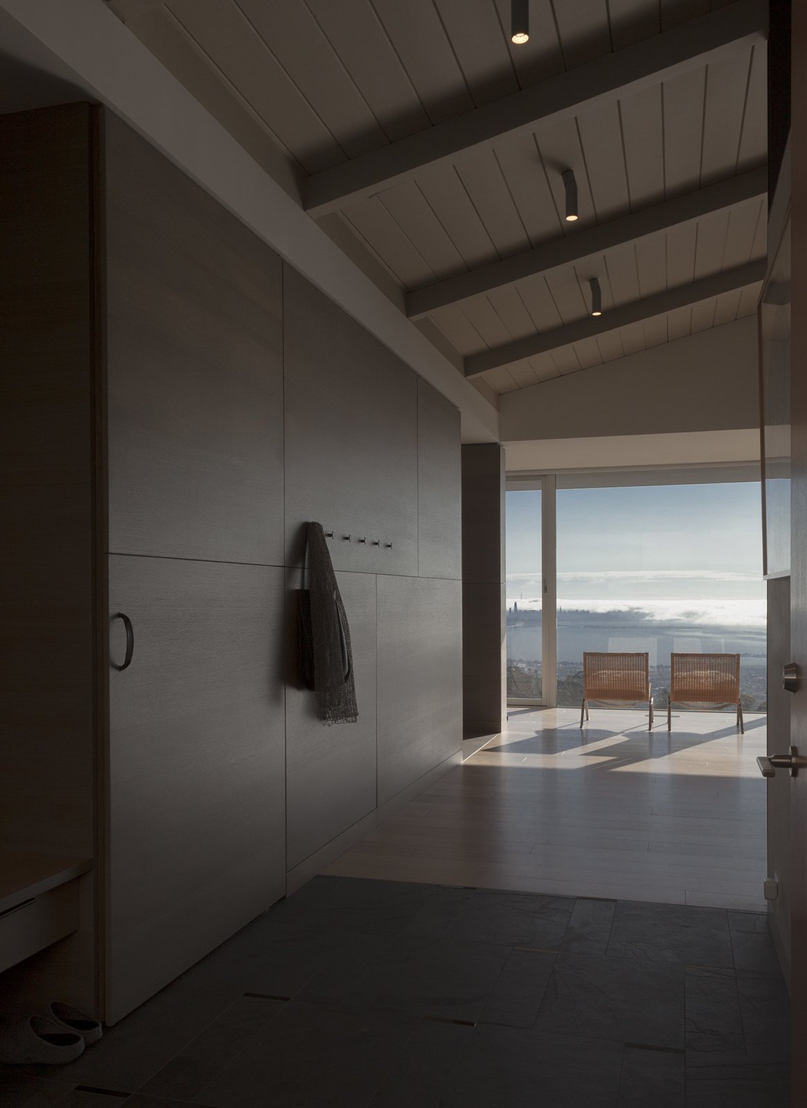 Photo 5 of 15 in An Architect Couple Open Up a Hilltop Home to ...