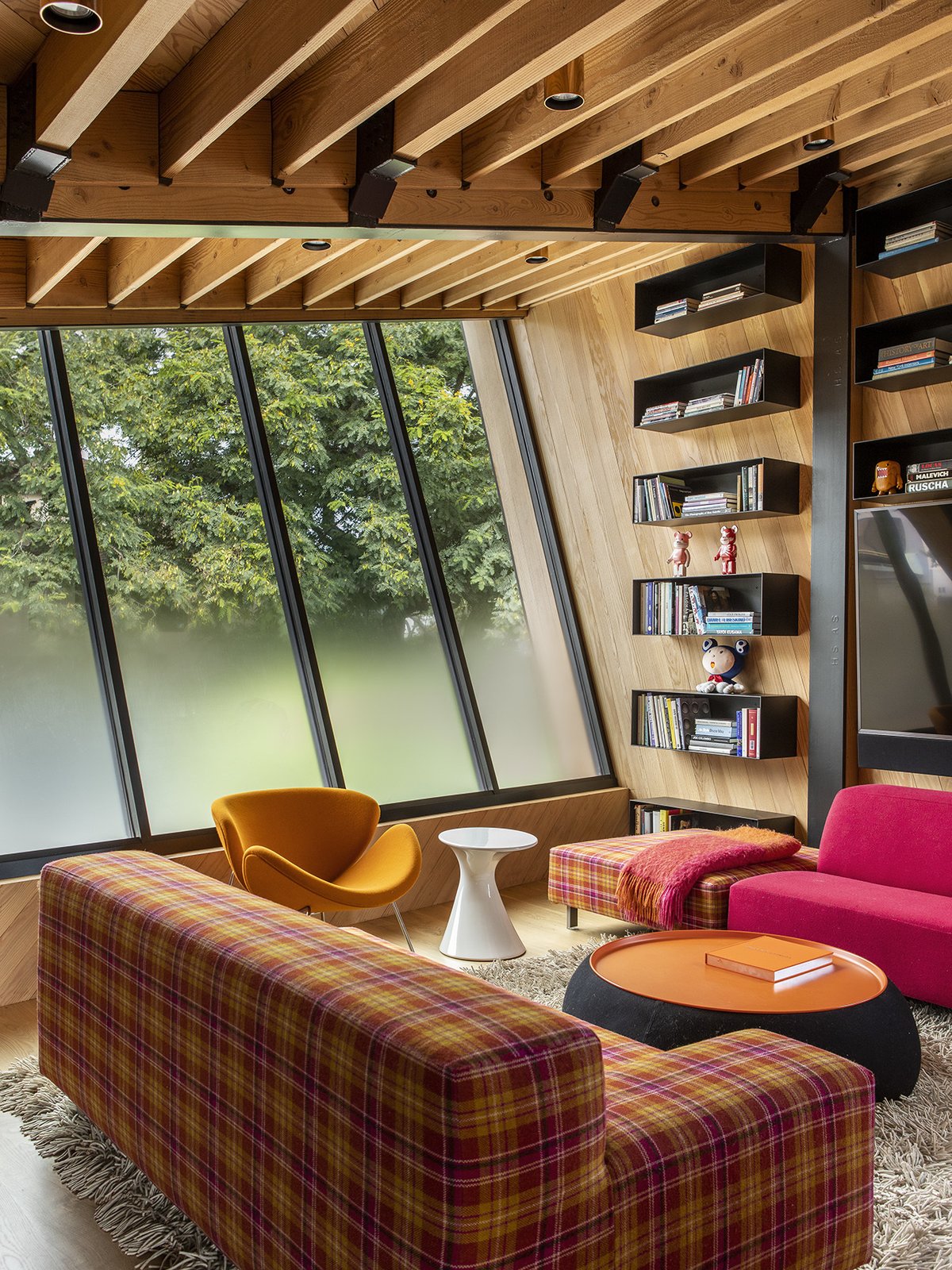 Photo 14 of 20 in Architect Clive Wilkinson’s L.A. Home Perches Over a ...