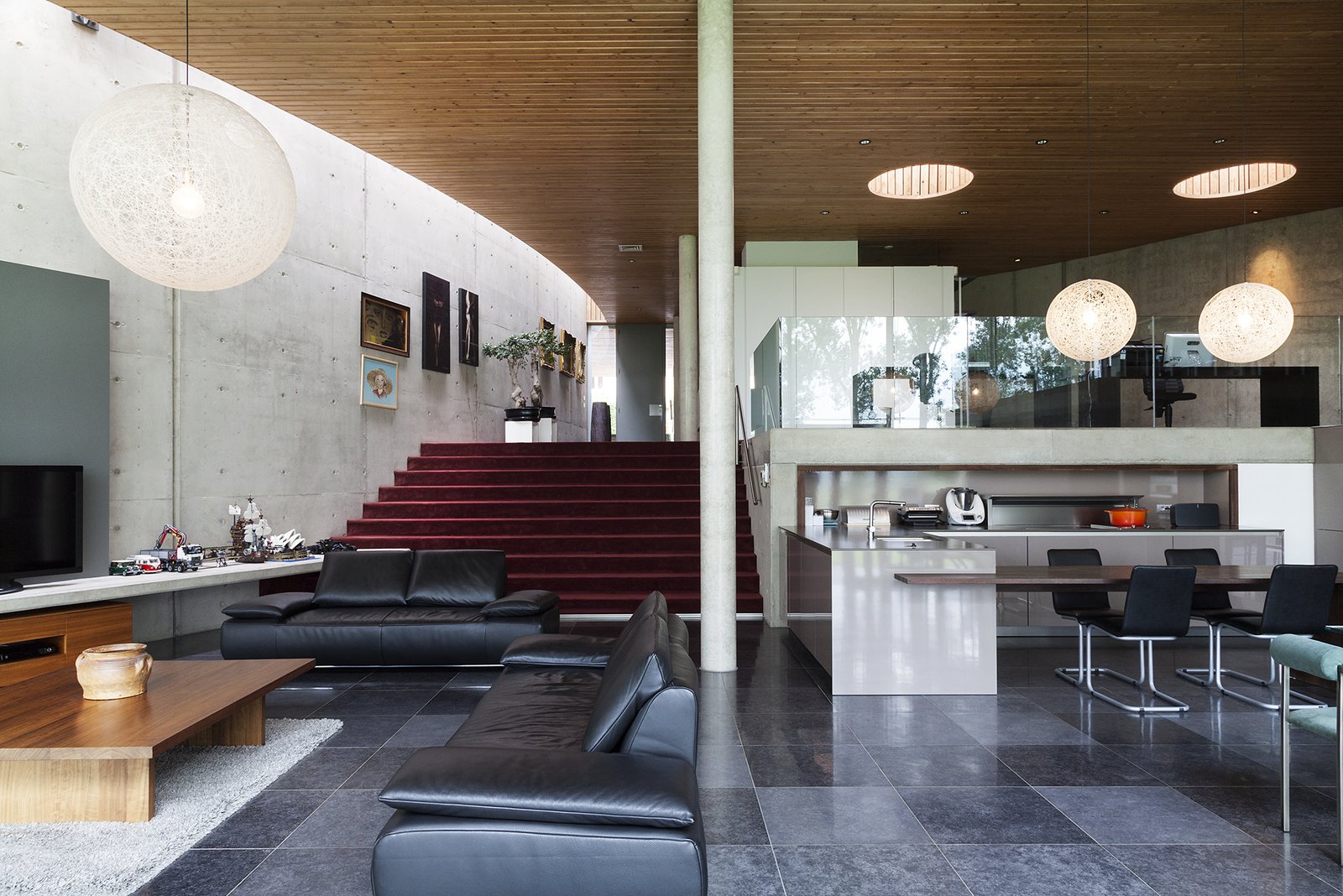 Photo 6 of 12 in An Architect’s Dramatic, Half-Buried Home in Belgium ...