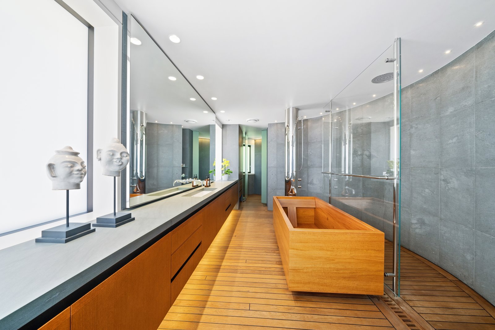 Photo 7 of 12 in Sydney’s 1960s Oculus House Is for Sale After an Award ...