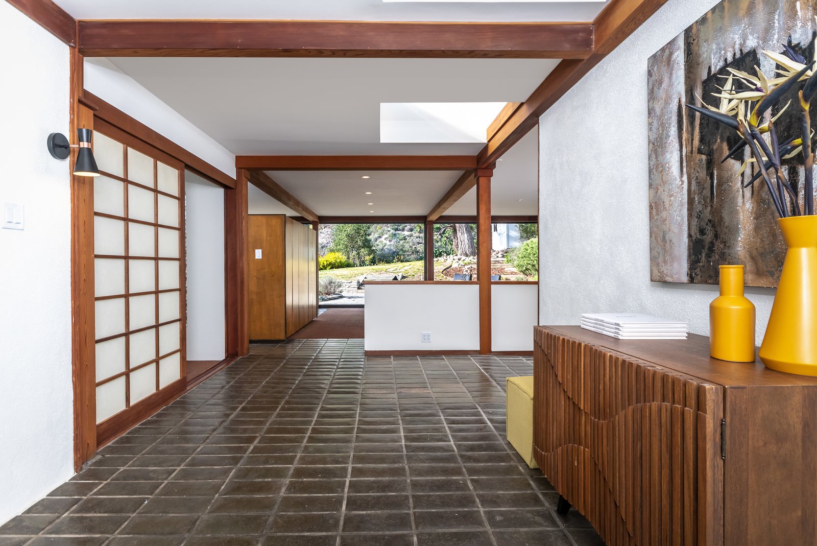 Photo 3 of 8 in This Pierre Koenig–Designed Midcentury Marries Killer ...