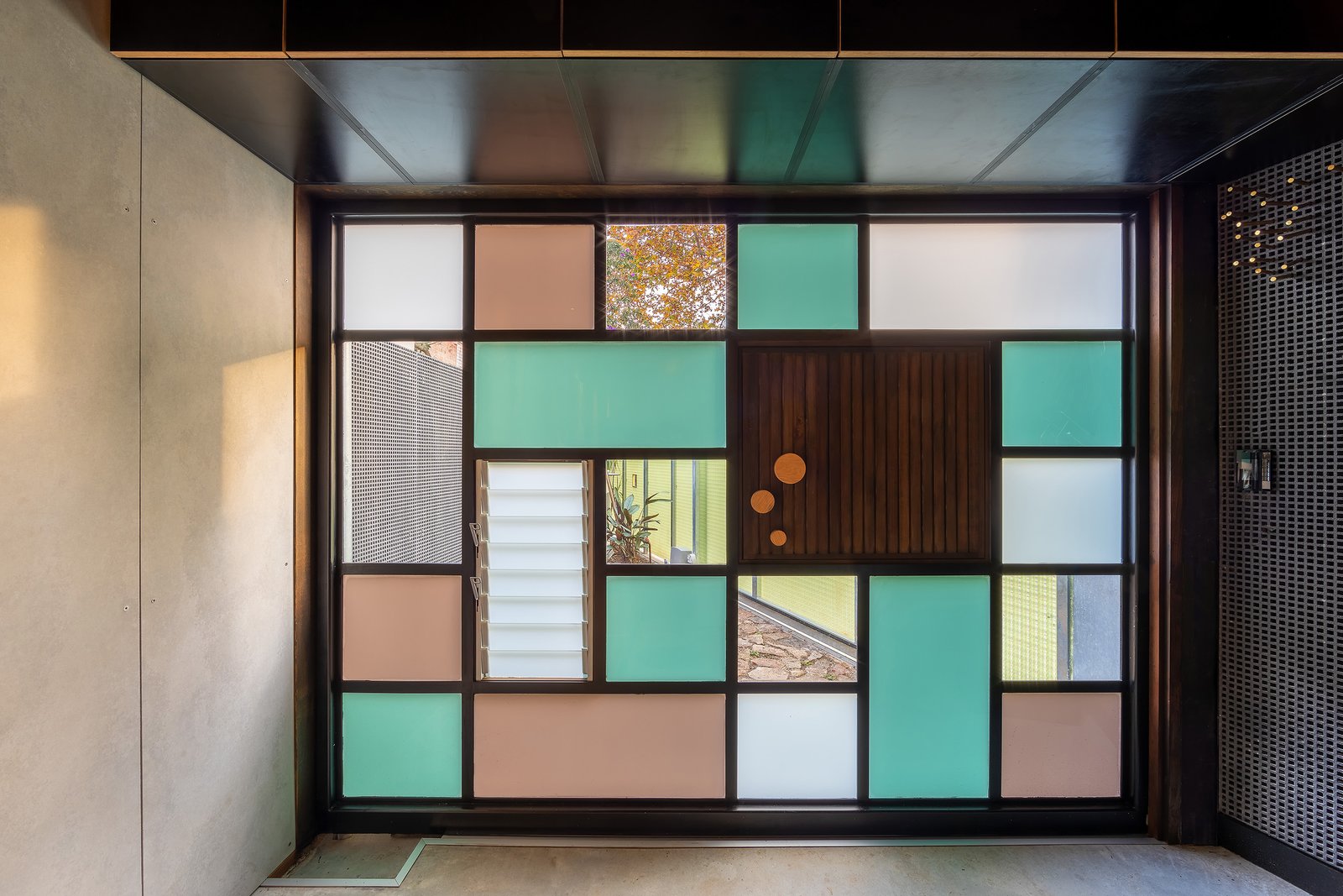 Photo 4 of 21 in This Self-Sufficient Australian House Is a Living ...