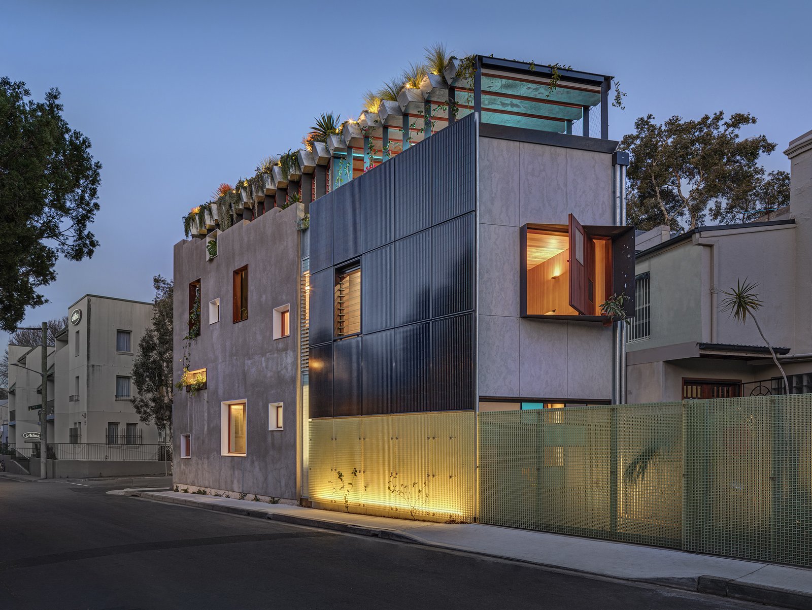 Photo 20 of 21 in This Self-Sufficient Australian House Is a Living ...
