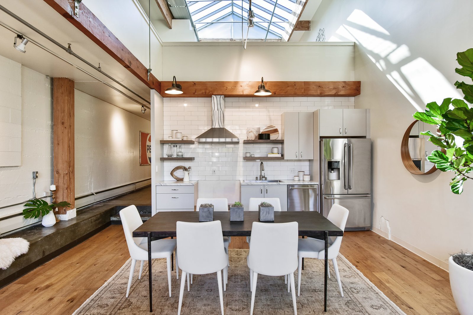 Photo 4 of 9 in A Converted Warehouse Loft in the San Francisco Bay ...