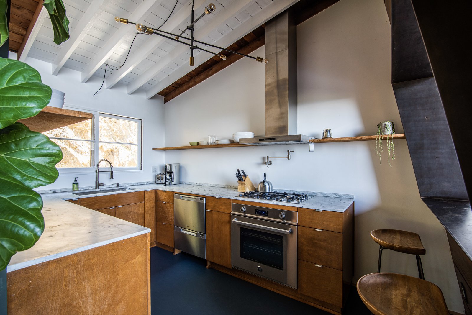 Photo 6 of 17 in You Can Rent Architect A. Quincy Jones’s Incredibly ...