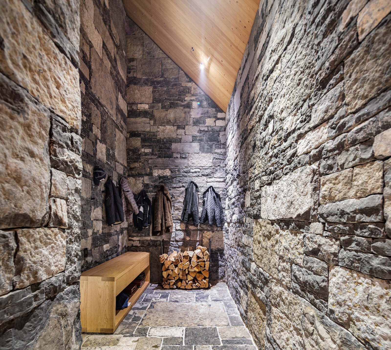 Photo 3 of 18 in Rick Joy’s Vermont Masterpiece Hits the Market Once ...