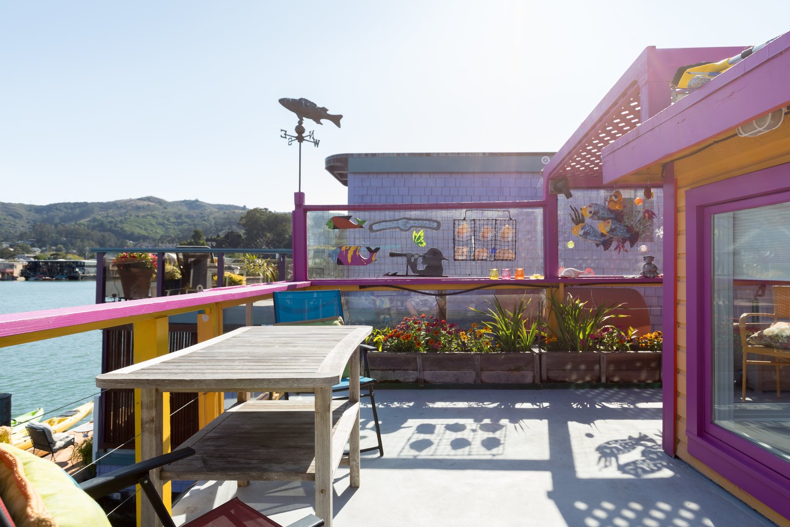Photo 11 of 12 in This Vibrant Two-Story Houseboat Is Up for Grabs in ...