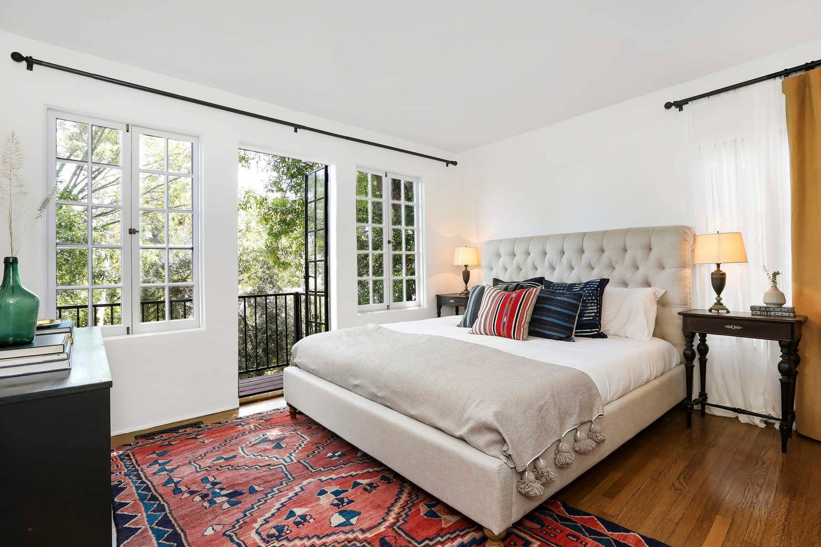 Photo 10 of 15 in Sitcom Actor and Comedian Jason Segel Says Farewell ...