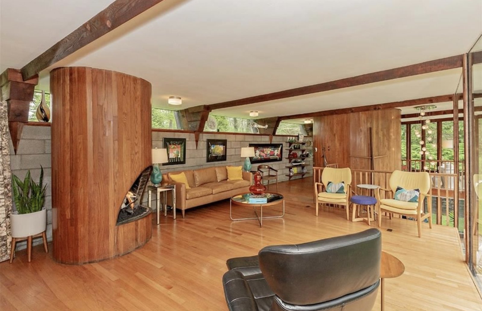 Photo 2 of 15 in A Frank Lloyd Wright–Inspired Glass House in Ohio Hits ...