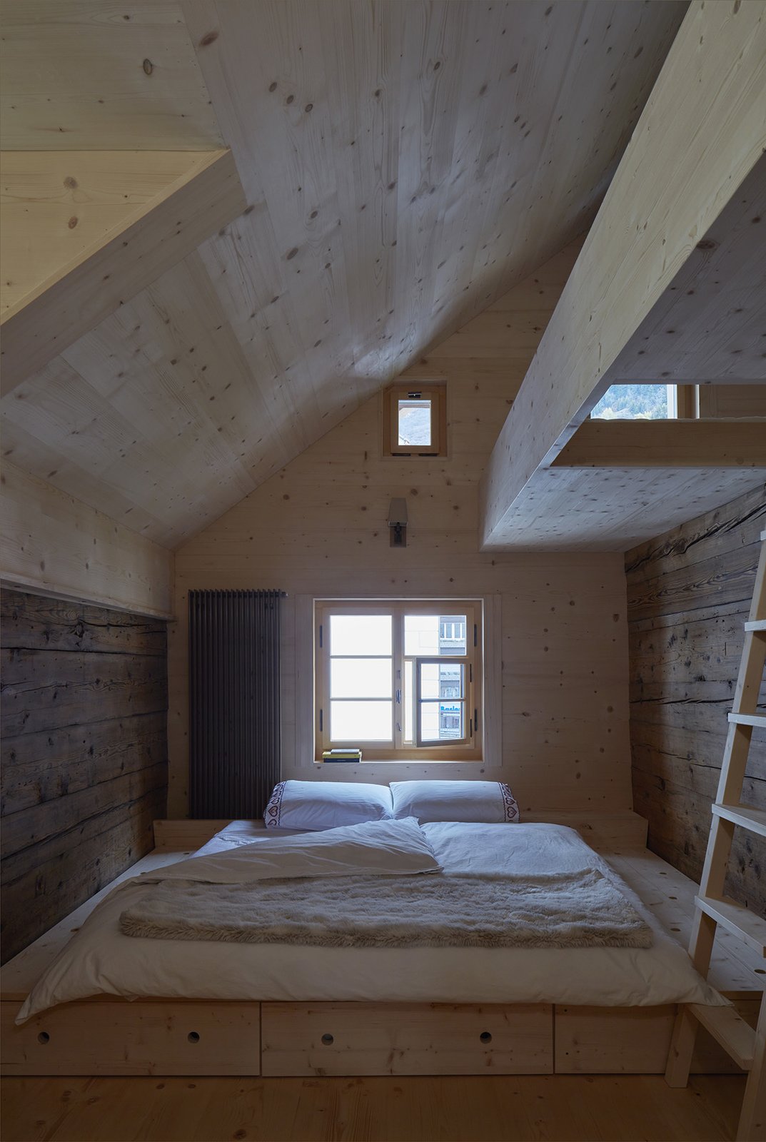 Photo 10 of 14 in A 17th-Century Building in the Swiss Alps Is ...