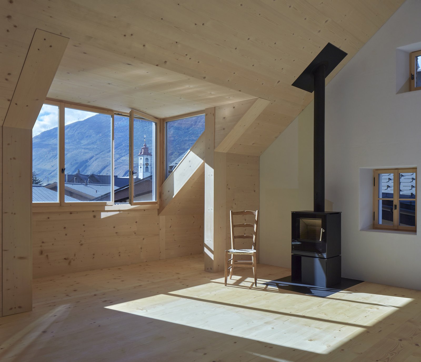 Photo 4 of 14 in A 17th-Century Building in the Swiss Alps Is ...