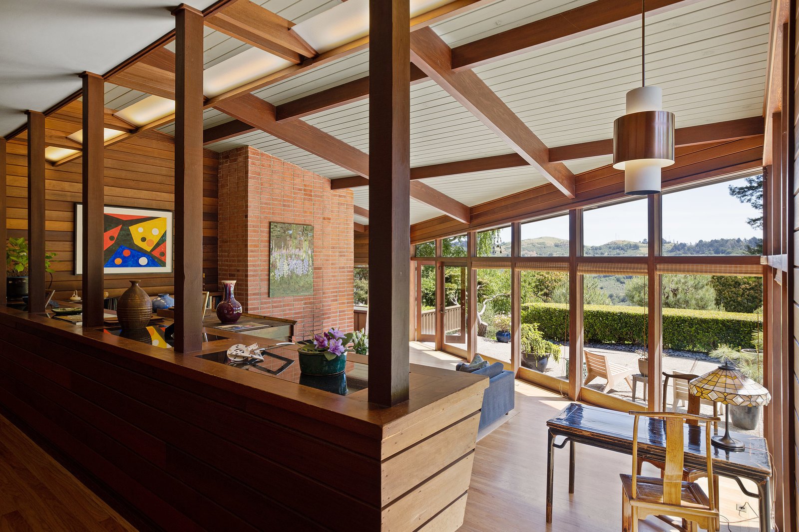 Photo 3 of 21 in An Impeccable Midcentury Compound in the Berkeley ...