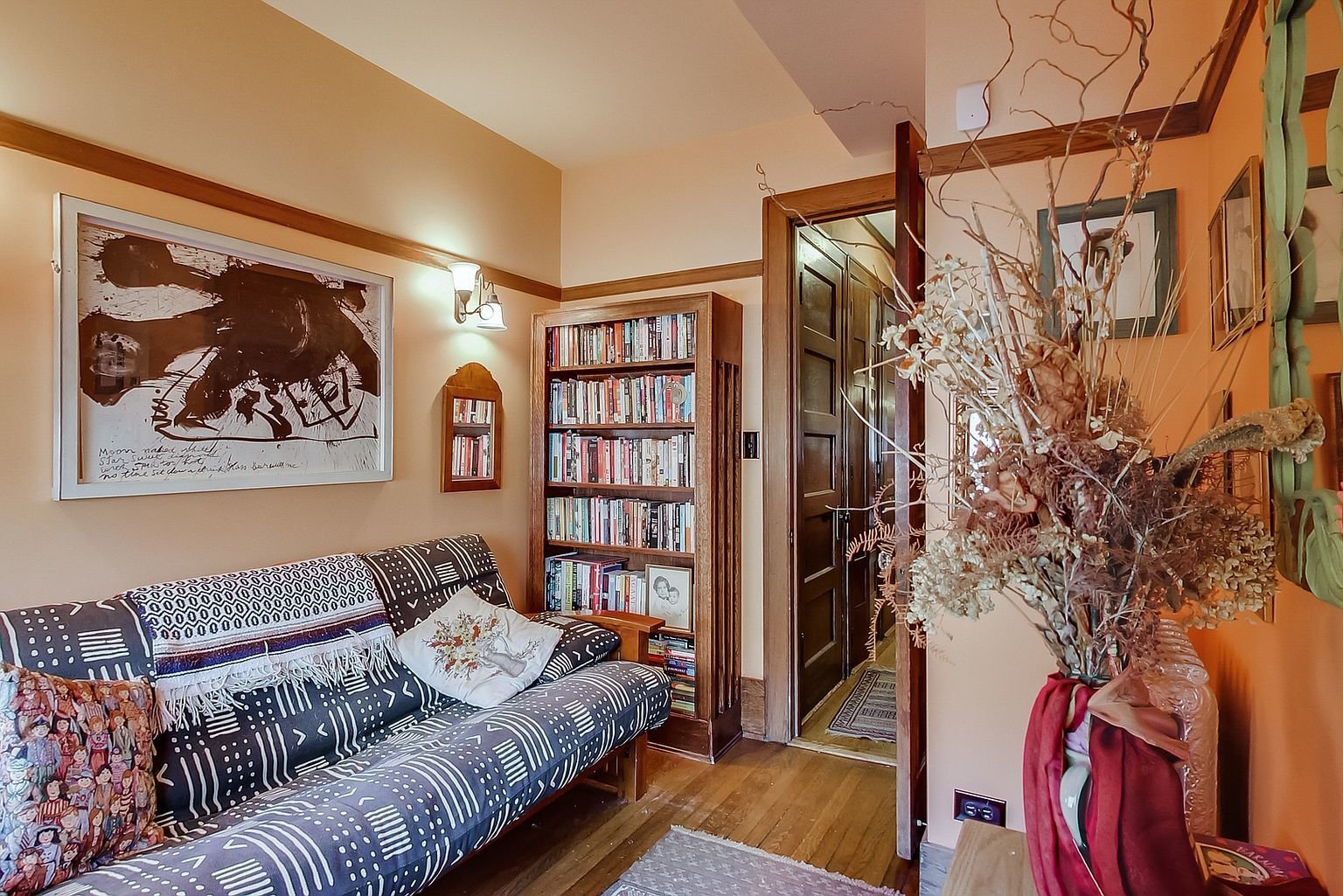 Photo 14 of 15 in An Early Prairie-Style Residence by Frank Lloyd ...