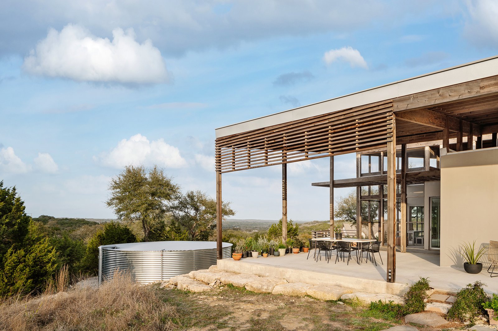 Photo 6 of 20 in This Clever, Affordable Homestead for a Retired Texas ...