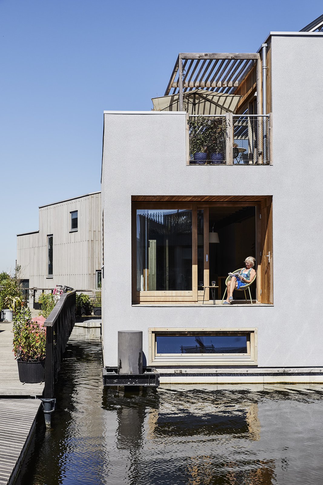 Photo 4 of 19 in Like-Minded Neighbors Build an Energy-Independent ...