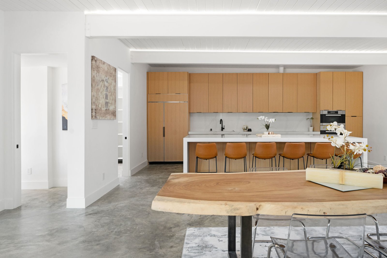 Photo 14 of 25 in Before & After: Two Brothers List Their Swanky ...