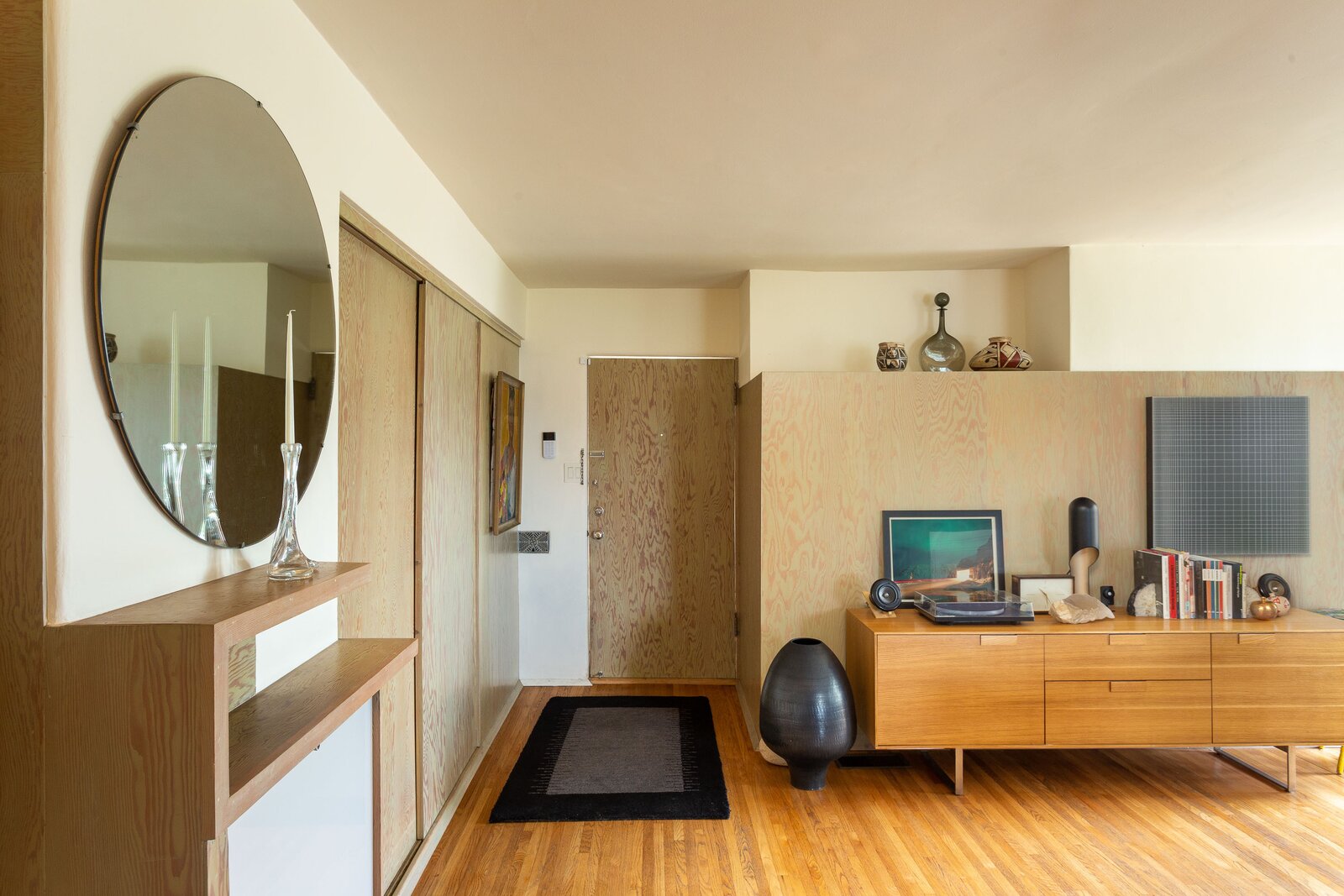 Photo 10 of 14 in A Newly Restored Schindler Building Lists for $3.65M ...