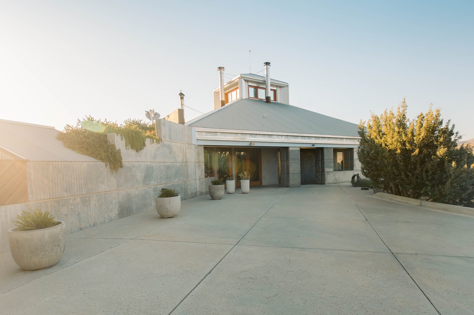 Photo 3 of 12 in This Secluded Concrete Fortress Near L.A. Could Be ...