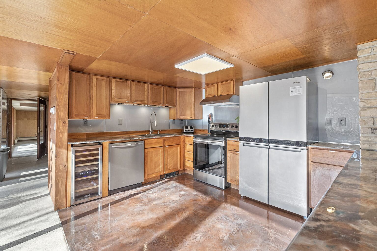 Photo 4 of 12 in Scoop Up This Sprawling Frank Lloyd Wright–Inspired ...