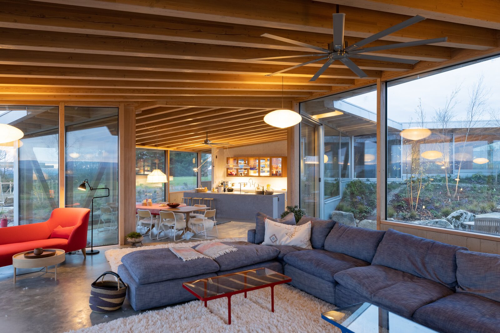 Photo 7 of 15 in Six Overlapping Pavilions Create a Flower-Shaped Home ...