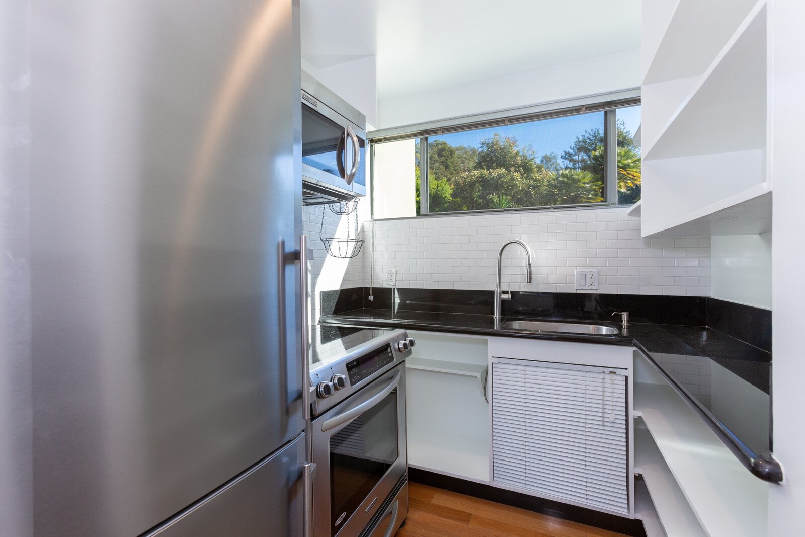 Photo 7 of 9 in A Rare Neutra-Designed Studio Lists for the First Time ...