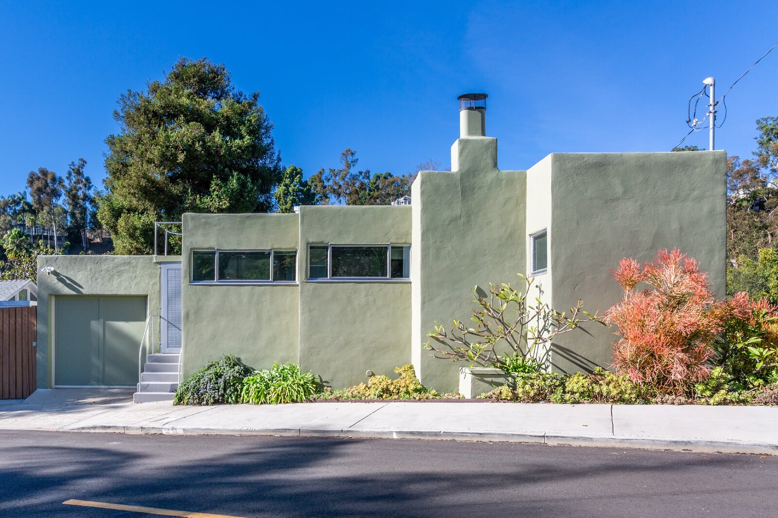 Photo 1 of 9 in A Rare Neutra-Designed Studio Lists for the First Time ...