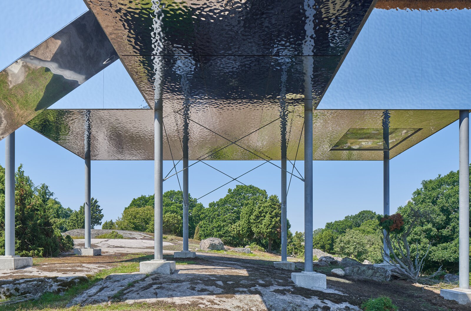 Photo 7 of 9 in A Surreal Mirrored Cabin Stands High Above the Earth in ...