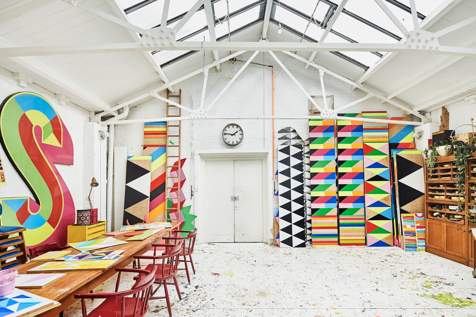 Photo 14 of 15 in The Wildly Colorful Home of Designer Morag Myerscough ...
