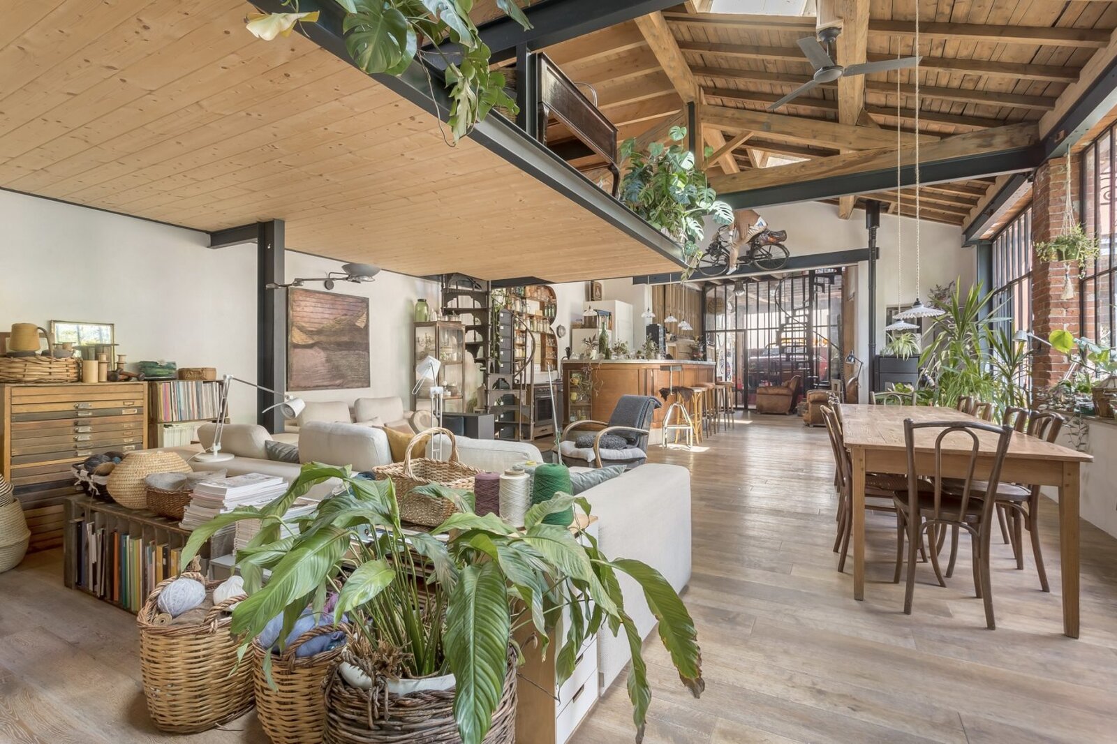 Photo 3 of 11 in A Mechanic’s Garage Turned Airy Loft Lists for $1.1M ...