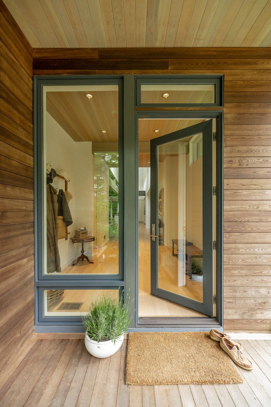Photo 6 of 9 in This Inviting Prefab Home in Martha’s Vineyard Takes ...