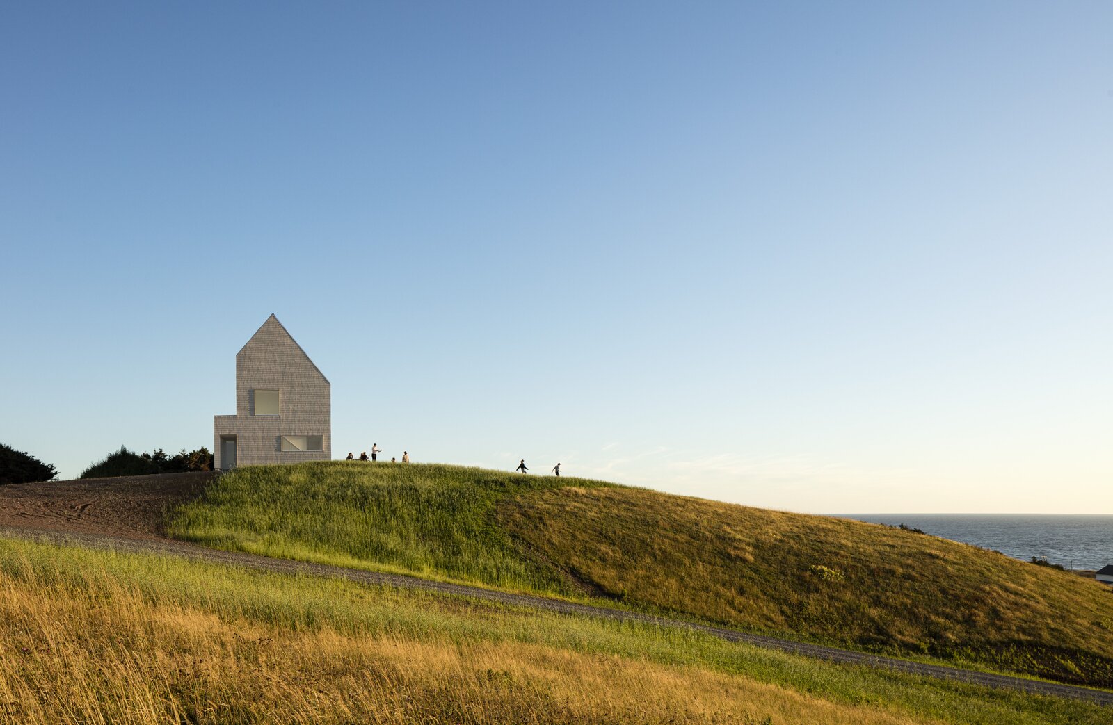 Photo 1 of 11 in A Couple’s Getaway on a Windswept Island in Quebec ...