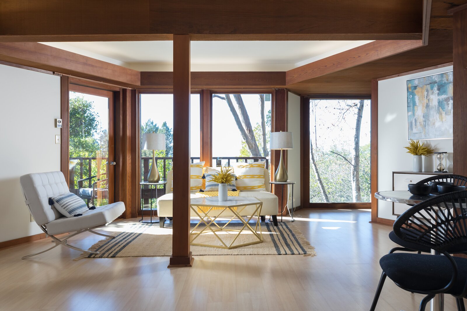 Photo 19 of 22 in A Redwood-Clad Midcentury With an In-Law Unit Lists ...