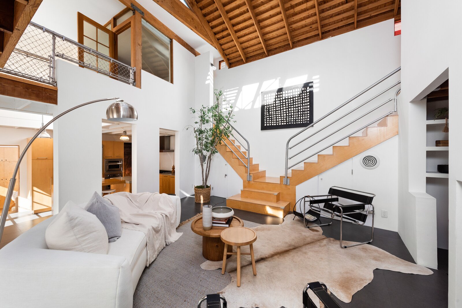 Photo 11 of 18 in Architect Frederick Fisher’s Caplin House—Designed ...