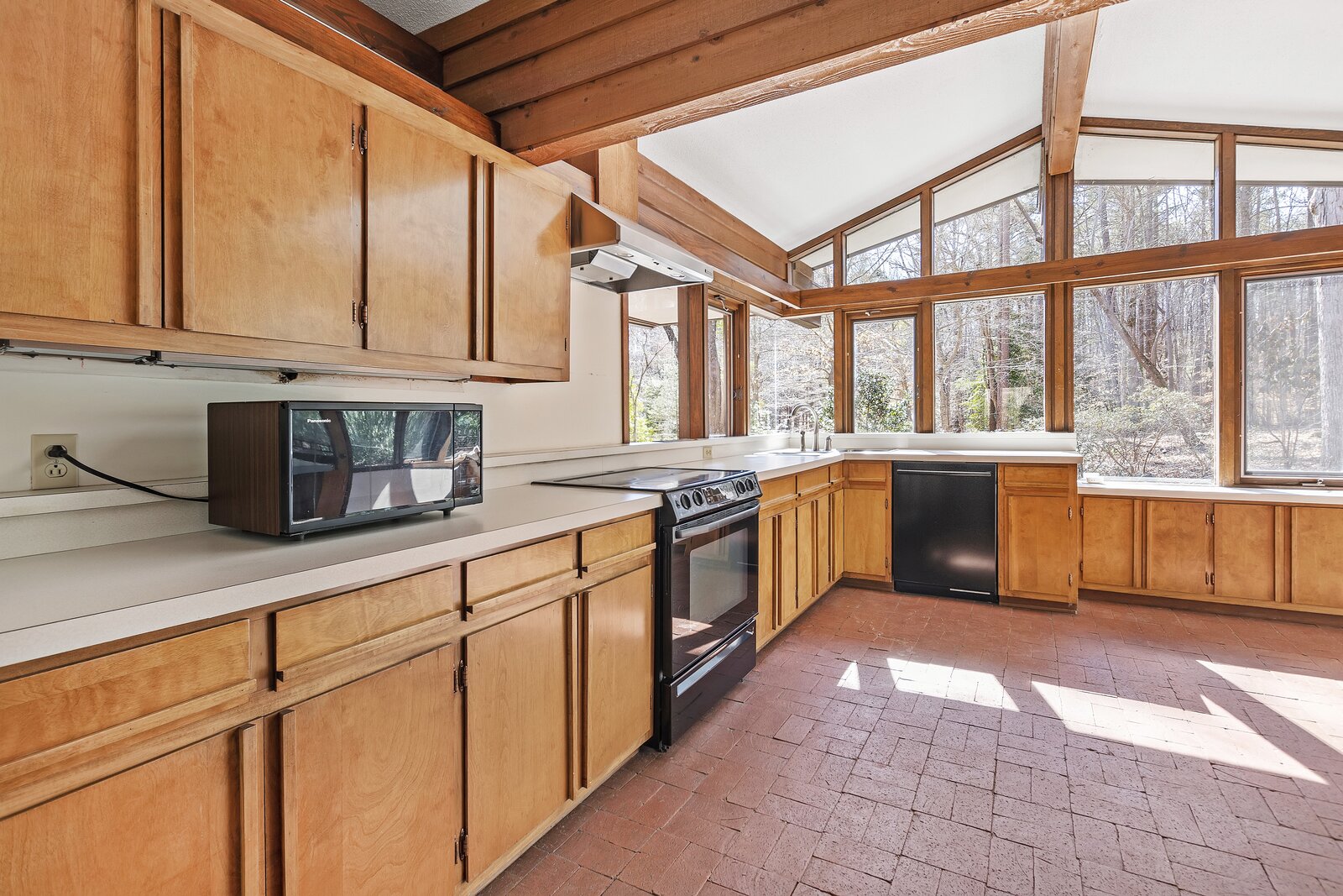 Photo 5 of 8 in A ’70s North Carolina Home With Towering Windows Lists ...