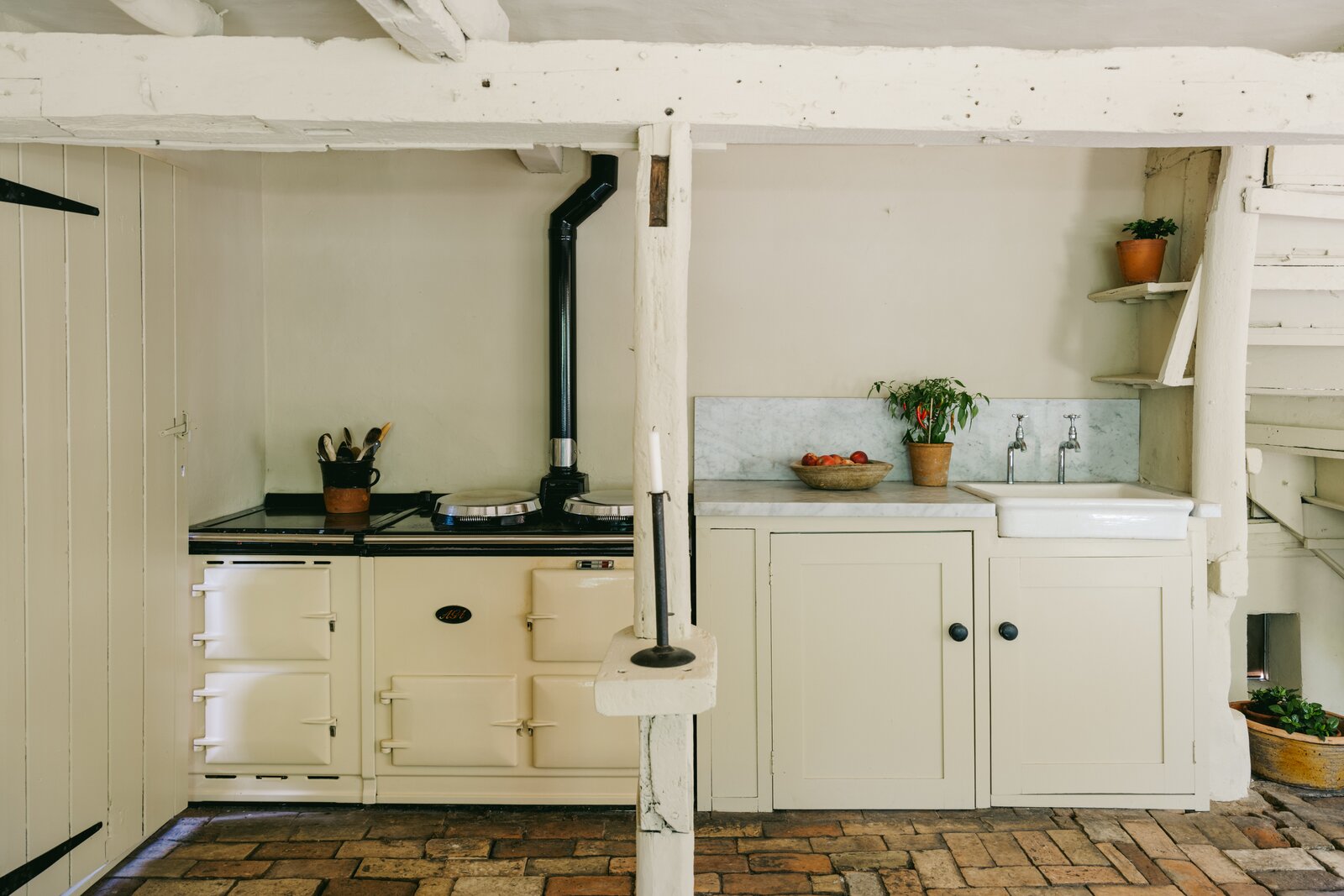 Photo 4 of 10 in This £545K Suffolk Farmhouse Will Make Your ...