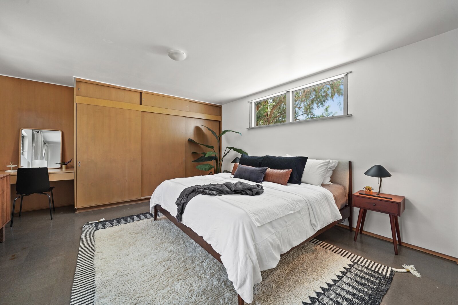 Photo 6 of 11 in The Legendary Lukens House Is Up for Grabs Again in ...