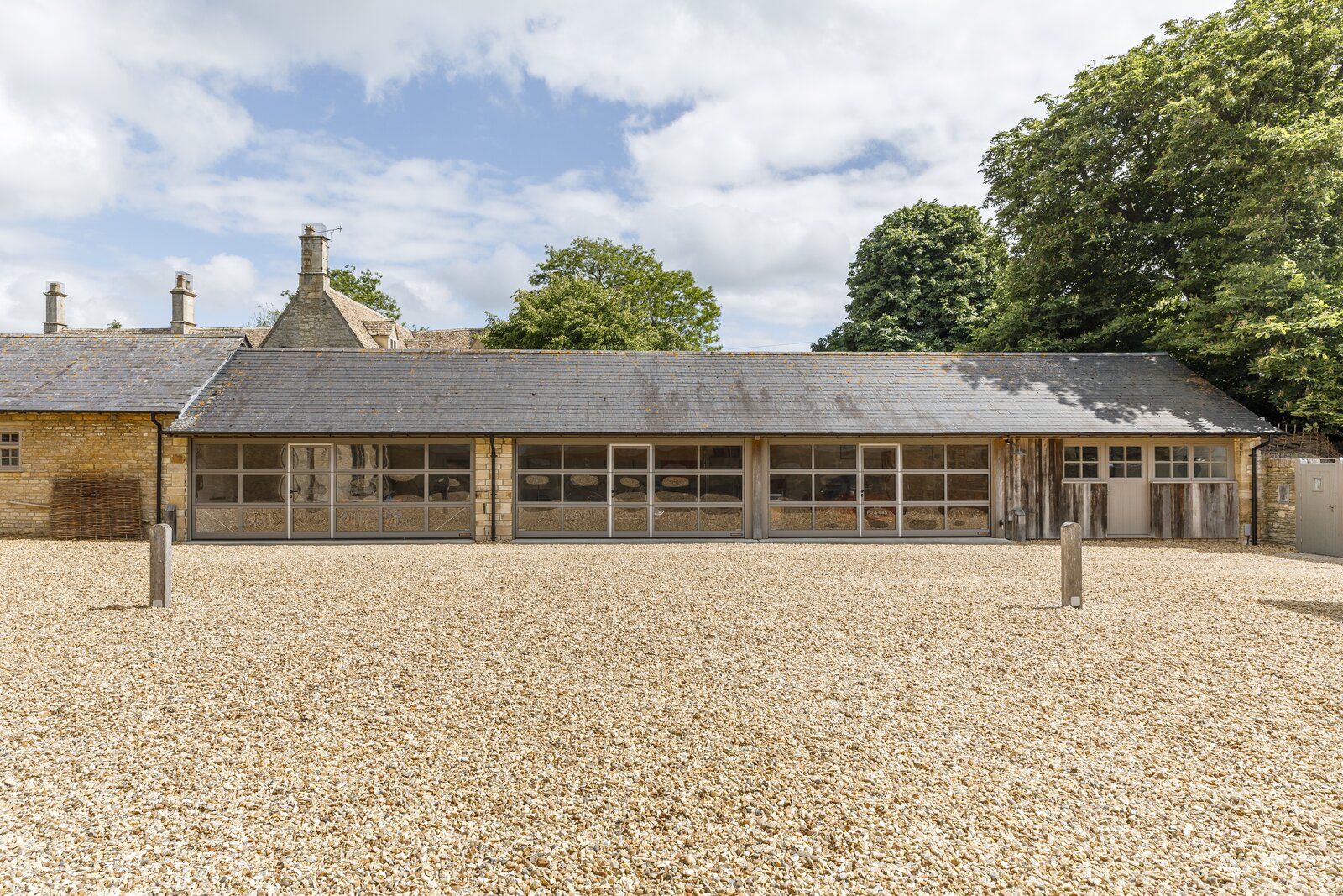Photo 9 of 10 in A Charming Stone Barn at the “Gateway to the Cotswolds ...