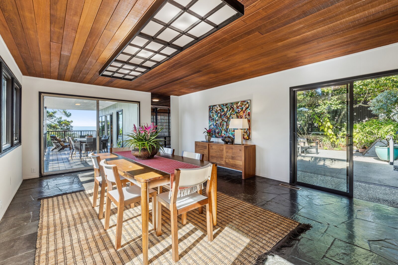 Photo 6 of 11 in A Hillside Midcentury With a Wood-Wrapped Interior ...