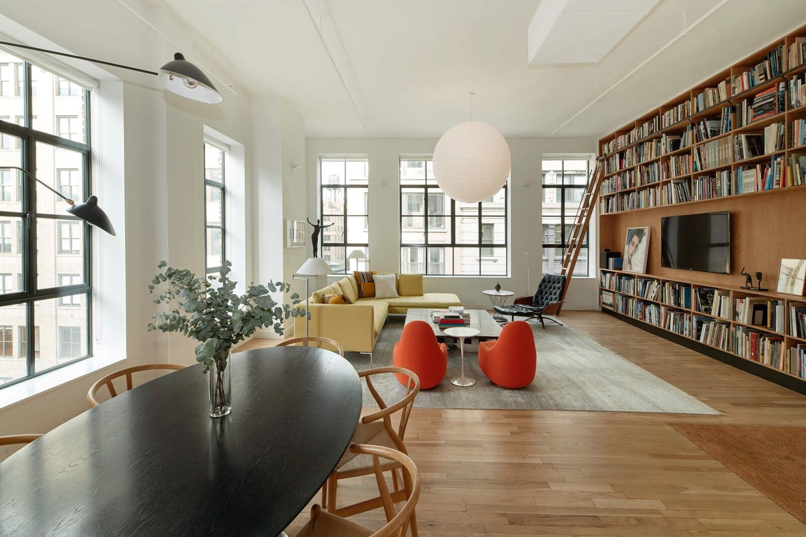 This Corner Loft Listed in New York City Is One for the Books - Dwell