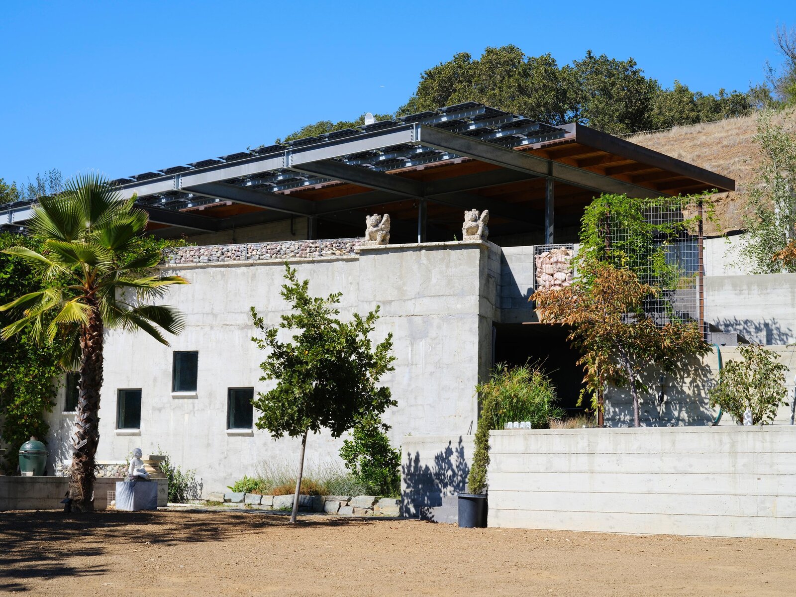 Photo 15 of 16 in It Was an Abandoned, Barely Built Mansion. They Made ...