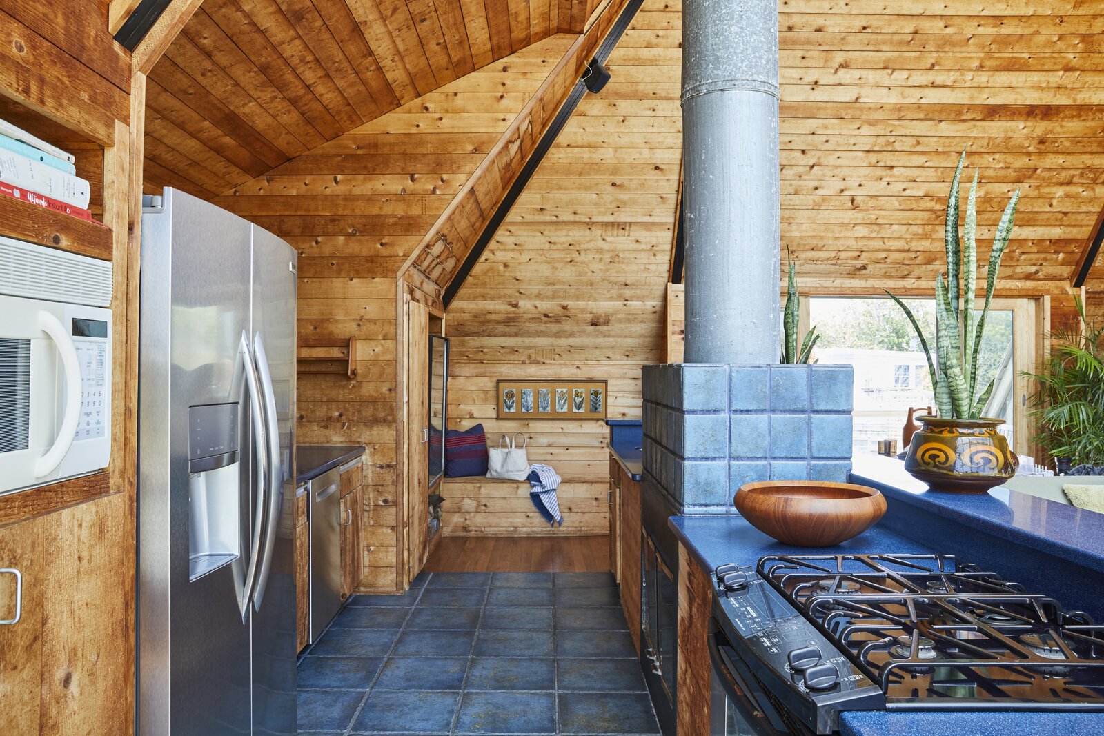 Photo 5 of 11 in Fire Island’s Legendary Pyramid House Hits the Market ...