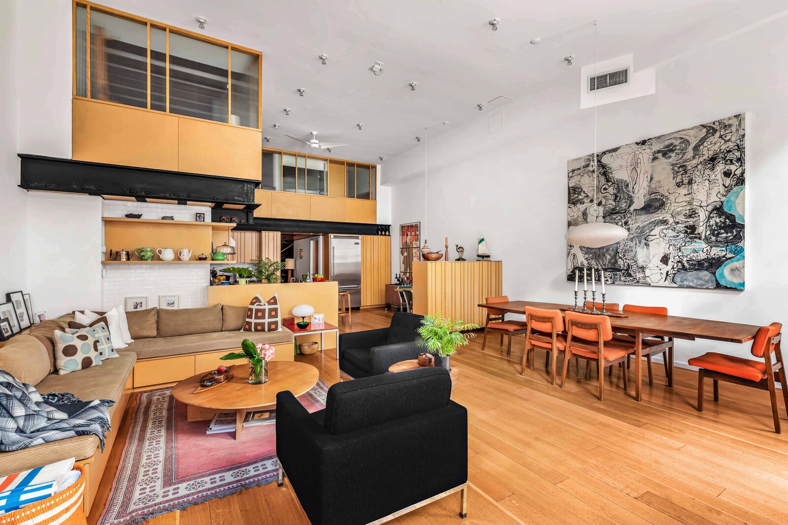 Photo 2 of 11 in This Light-Filled SoHo Loft Has Soaring Interiors—and ...